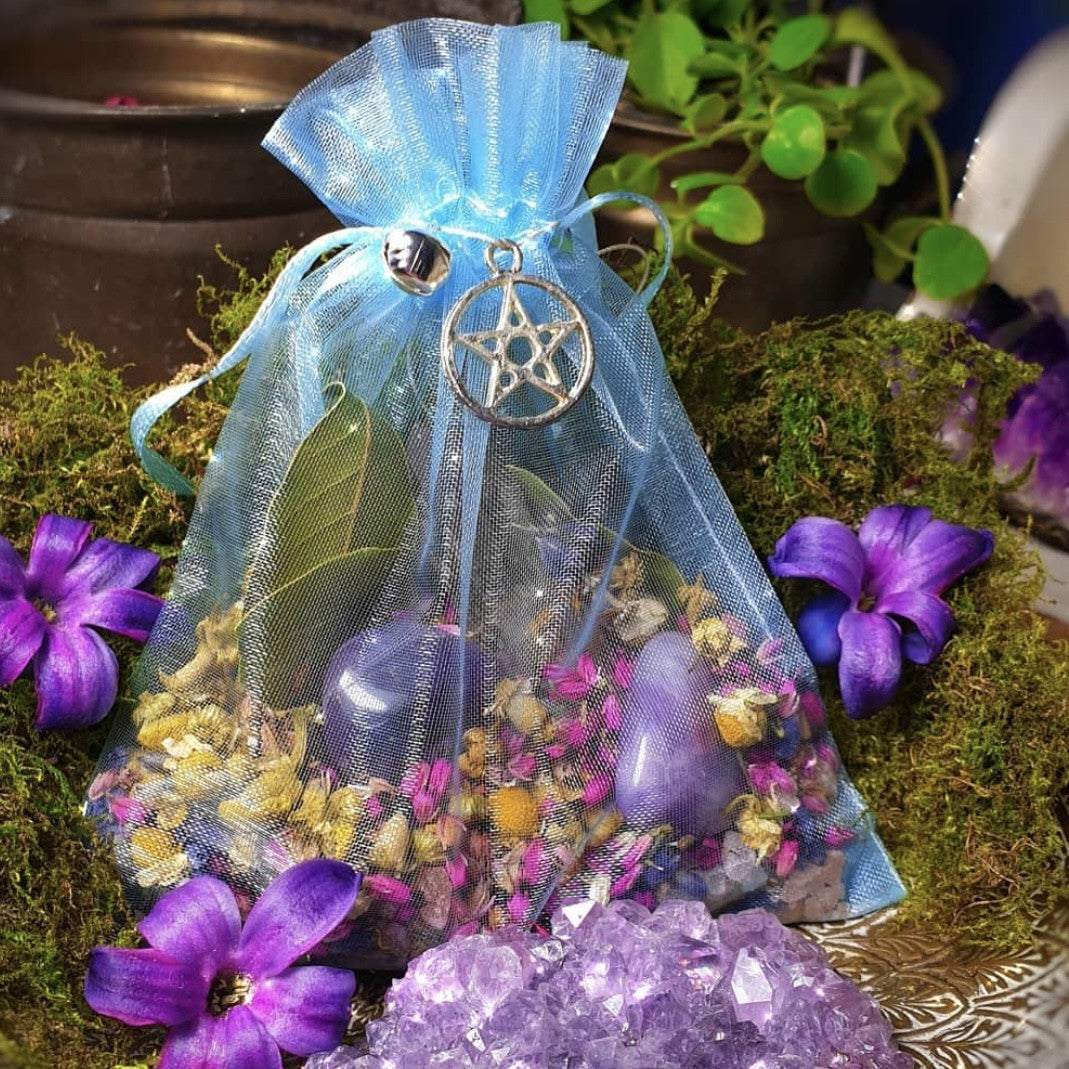 A simple spell bag for inner peace – Witchbox