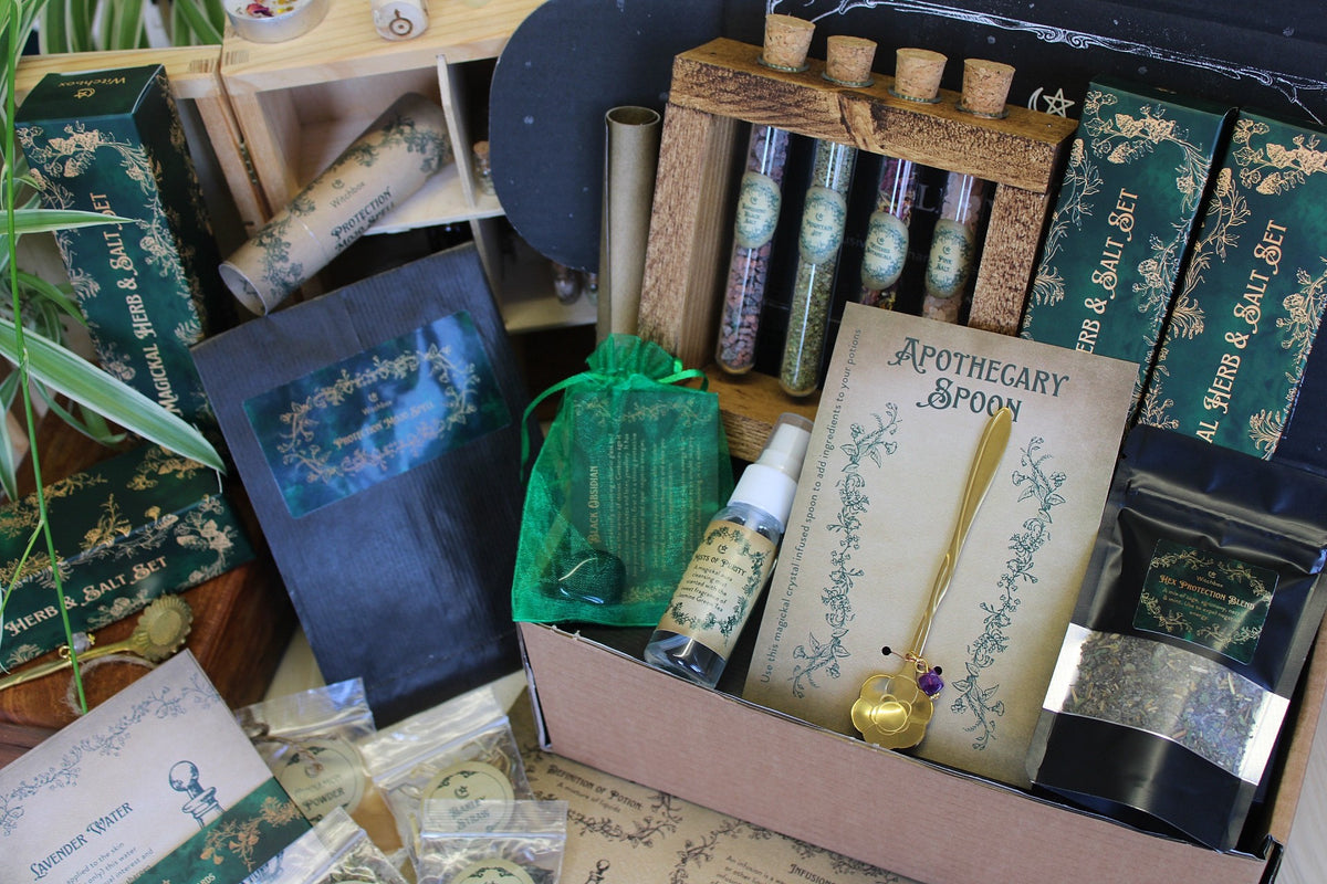 Witchcraft Monthly subscription box – Witchbox